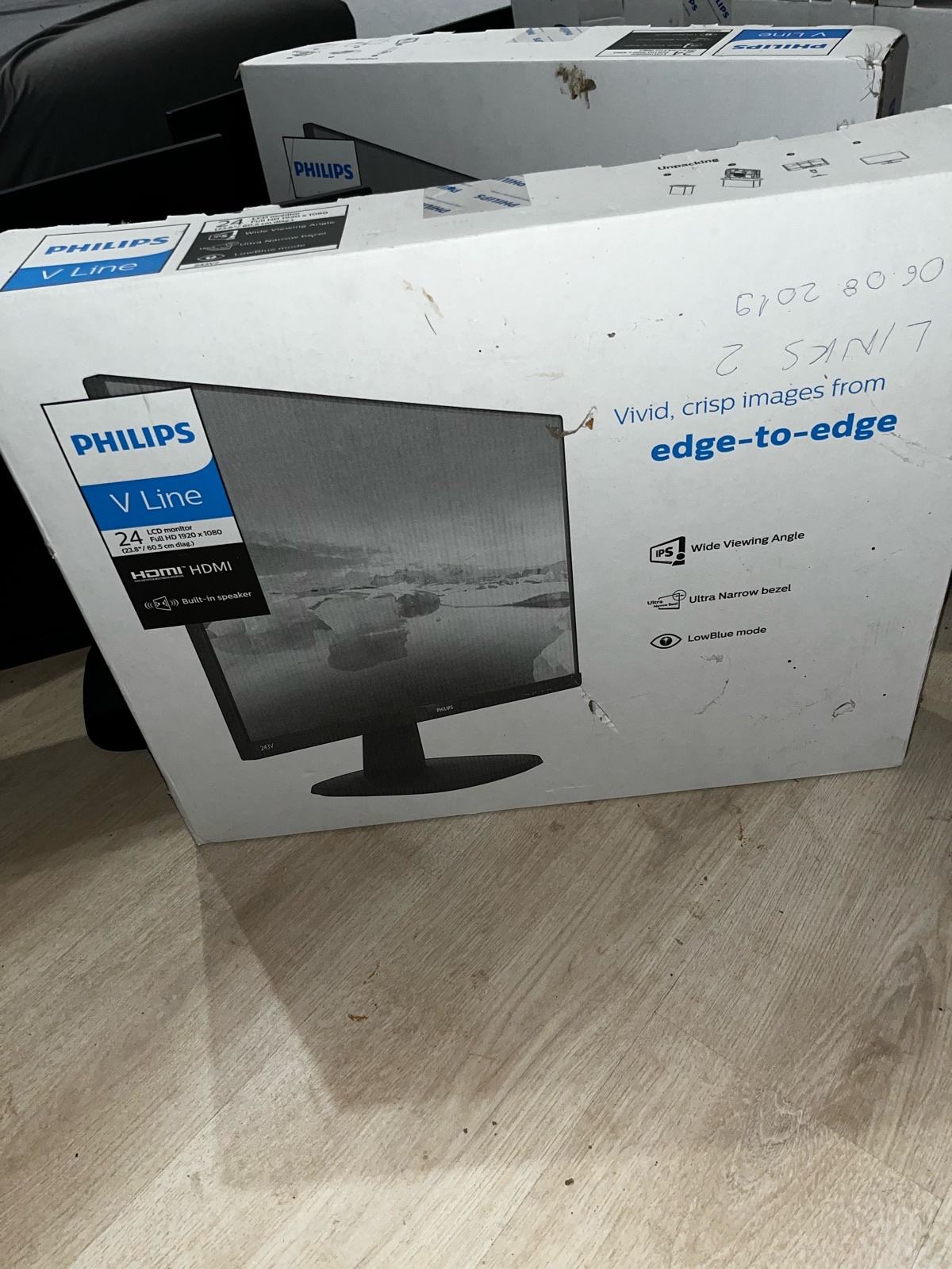 Philips V-line monitor