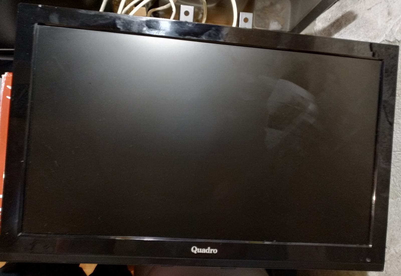 Quadro LED TV monitor 24 incha, HDMI, VGA, Full HD 1080p