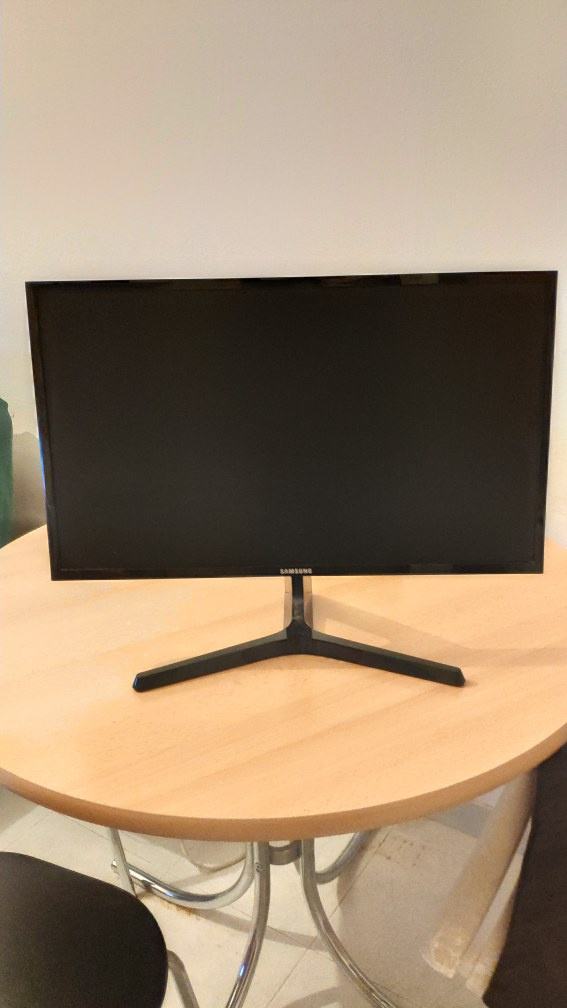 Samsung LED monitor 24 inch