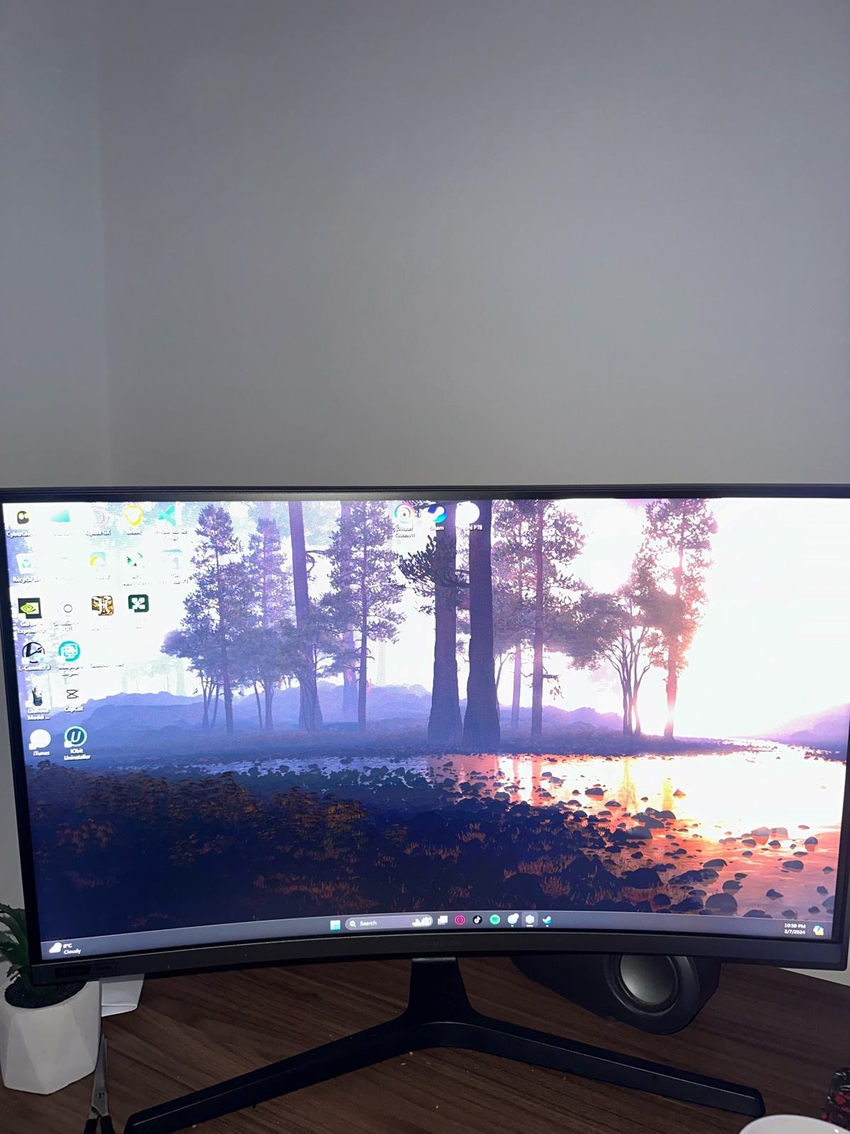 Samsung monitor LC27RG50FQUXEN zakrivljeni 1080p