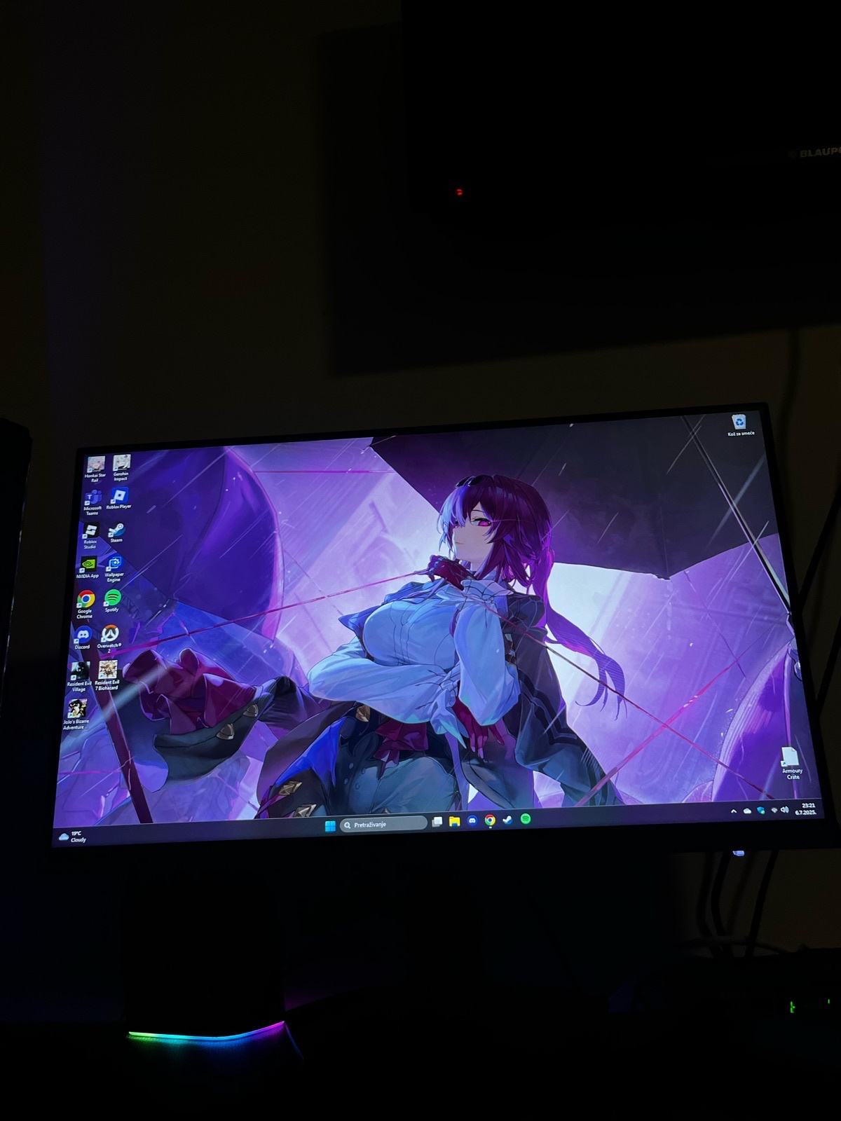 TESLA monitor 23’8inch