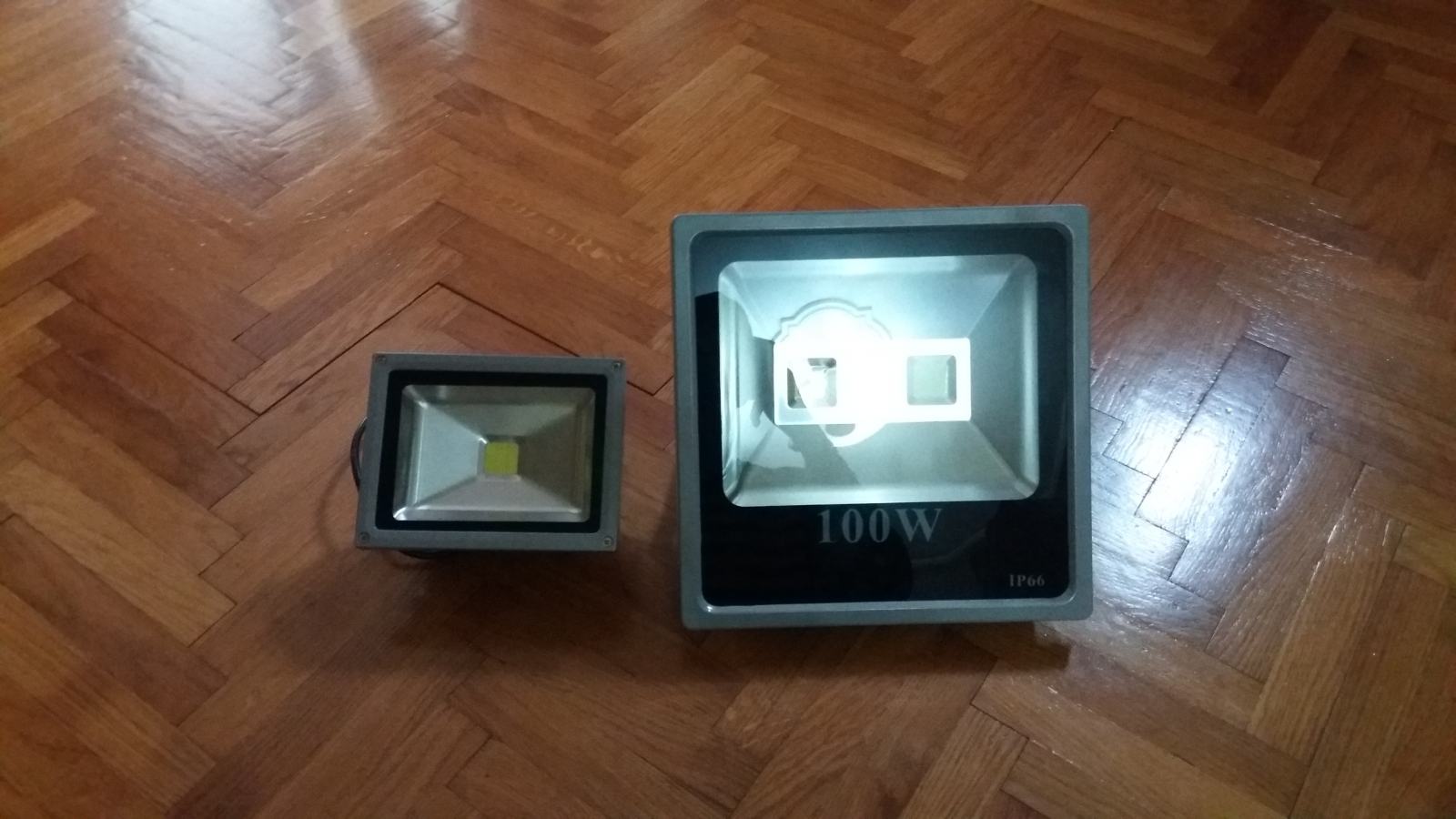 ***LED REFLEKTORI***