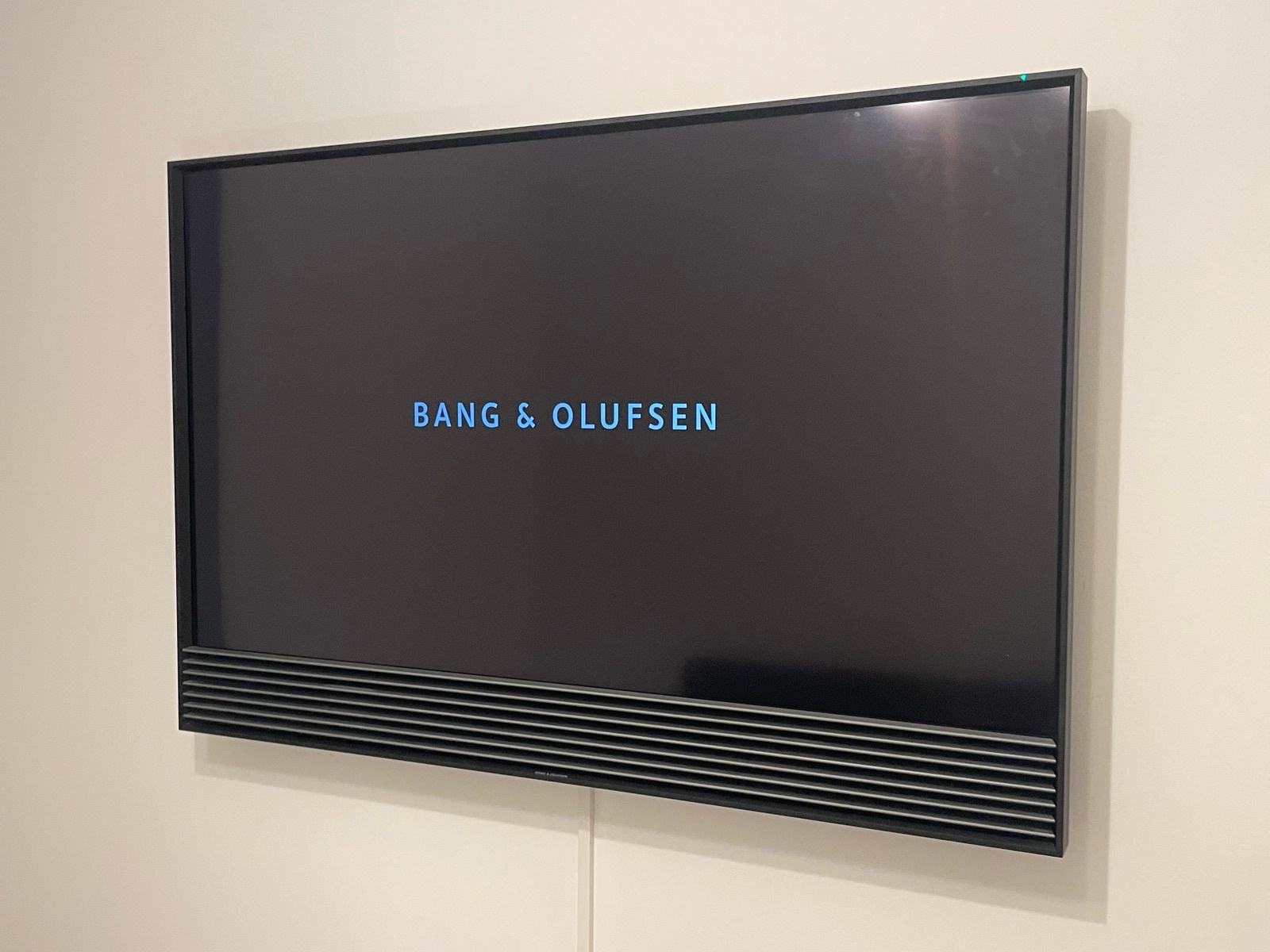 Bang Olufsen 4K Smart BeoVision Horizon 48 B&O Bang&Olufsen