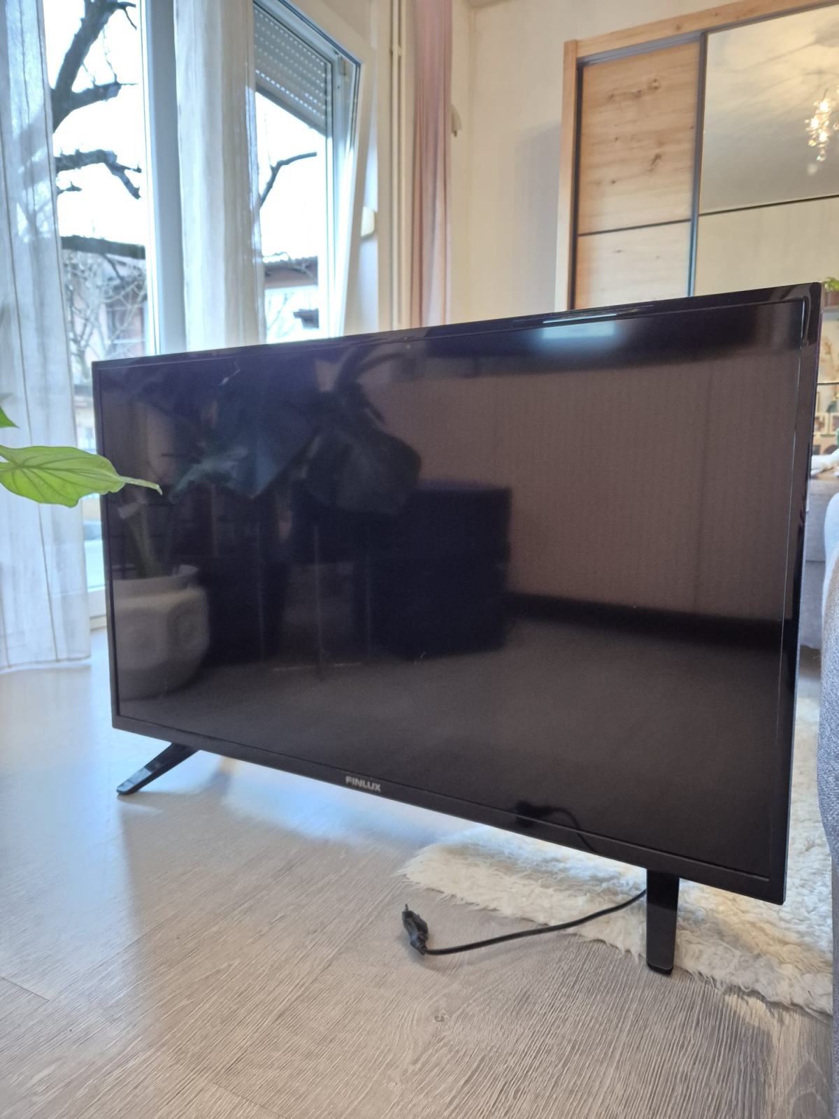 FINLUX LED TV 110cm (43inch)