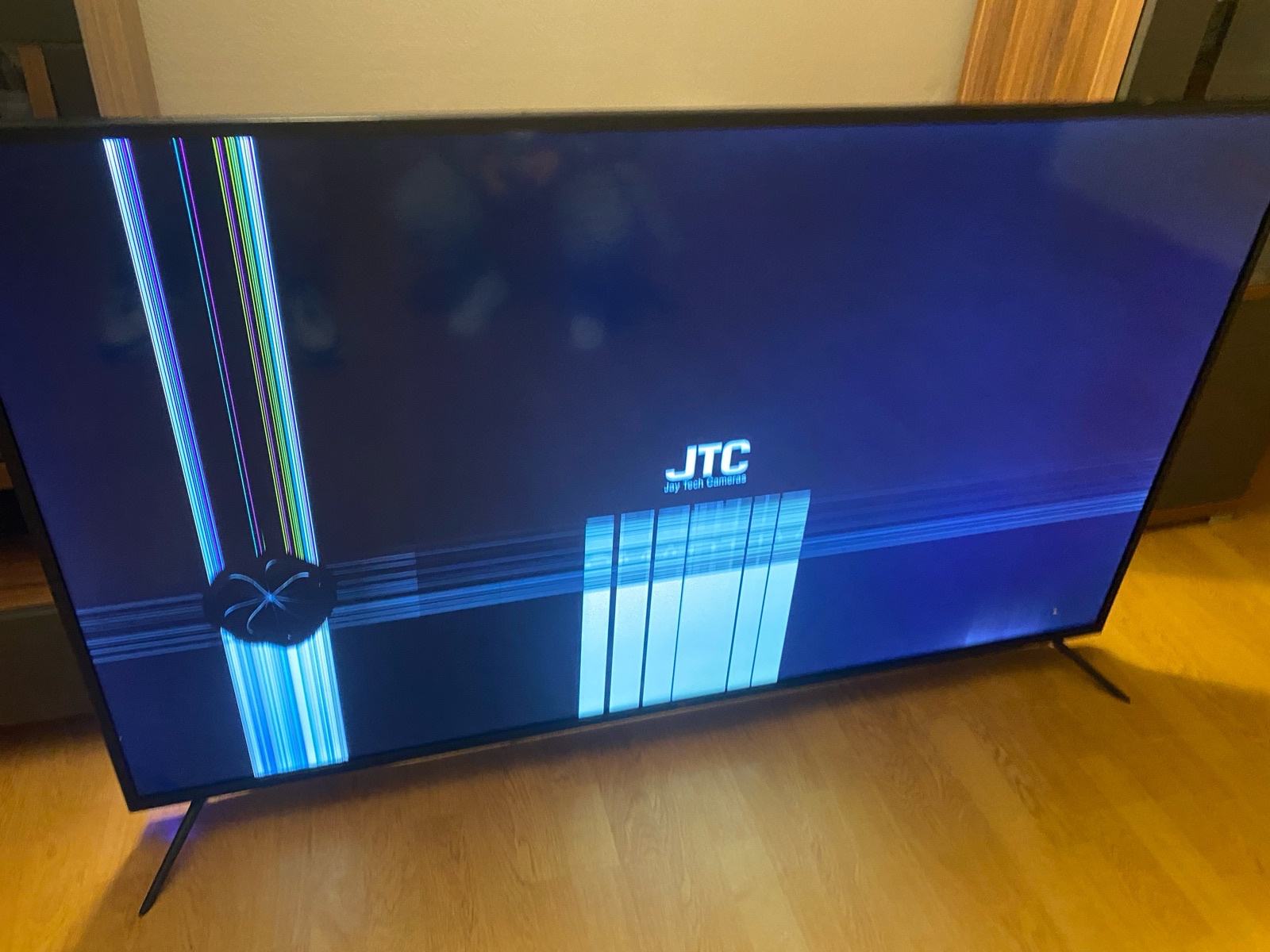 JTC televizor 65/ 164cm--- RAZBIJEN