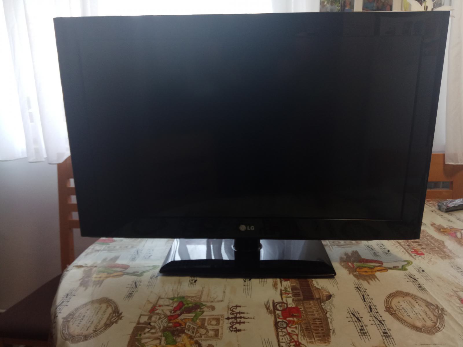 LG 32LD550