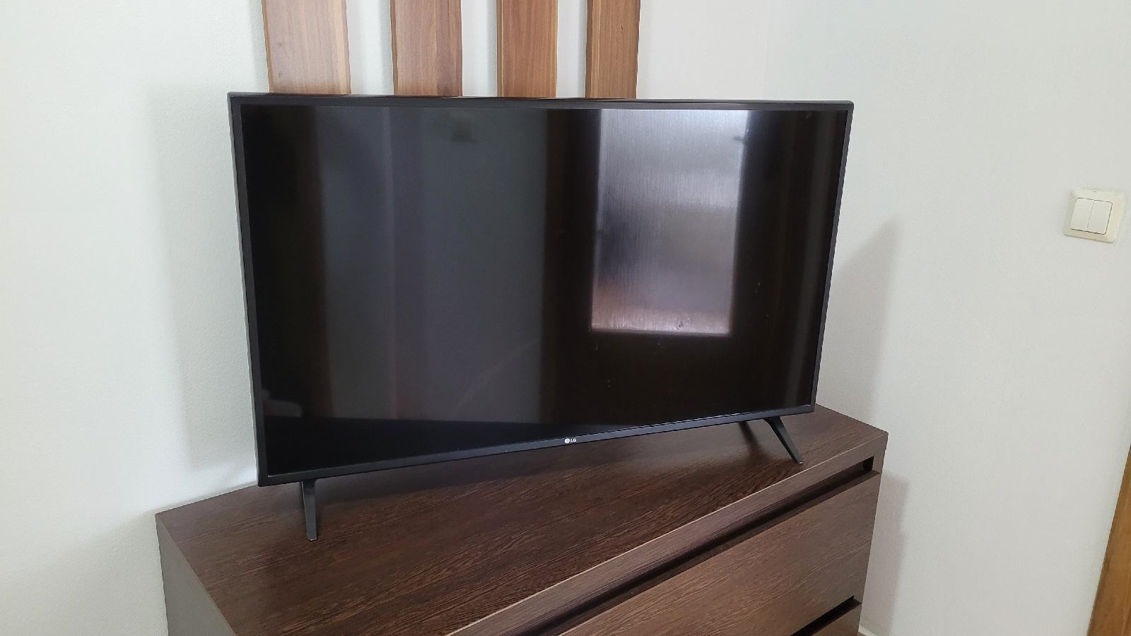 LG TV - razbijen ekran