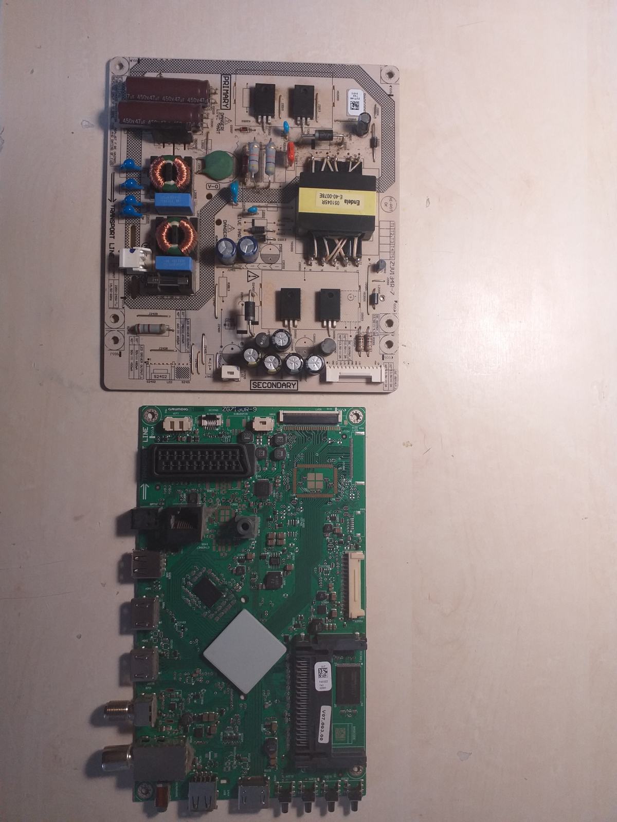 Maticna ploča i napajanje za grundig tv 40gfw6740