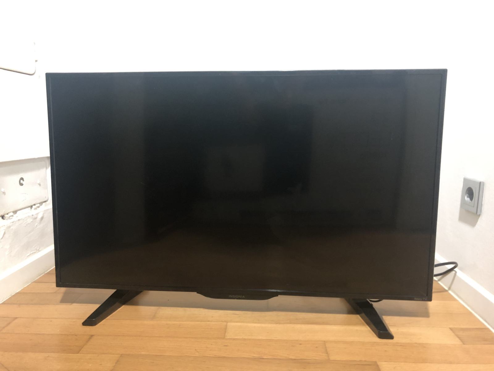Neispravan Smart HDTV - Uništen zaslon