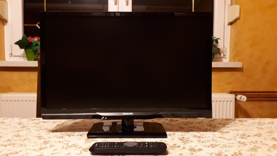 PHILIPS 55cm LED TV FULL HD!