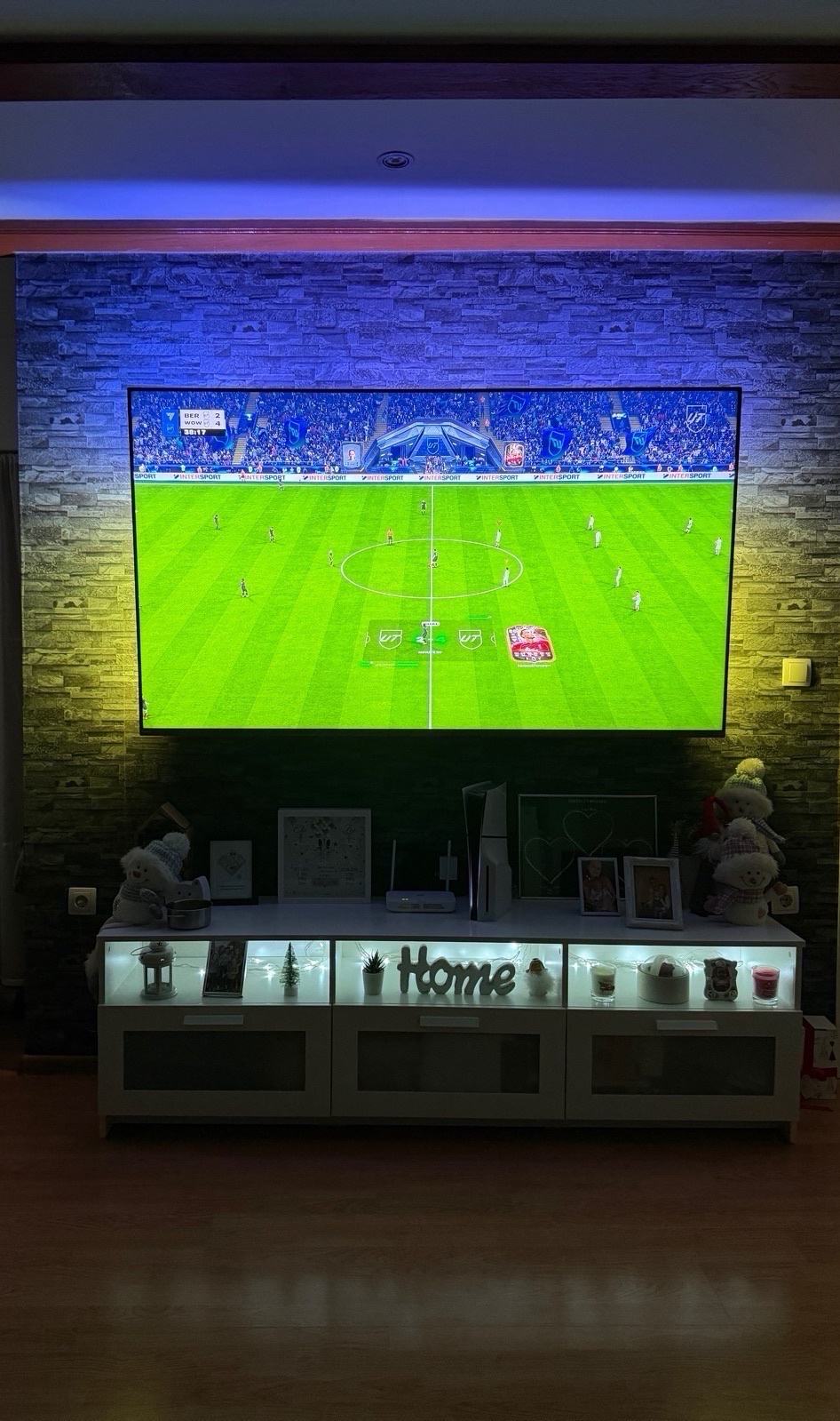 Philips 75PUS8556, 75”(189 cm),Ambilight,Android, kao nov *POVOLJNO*