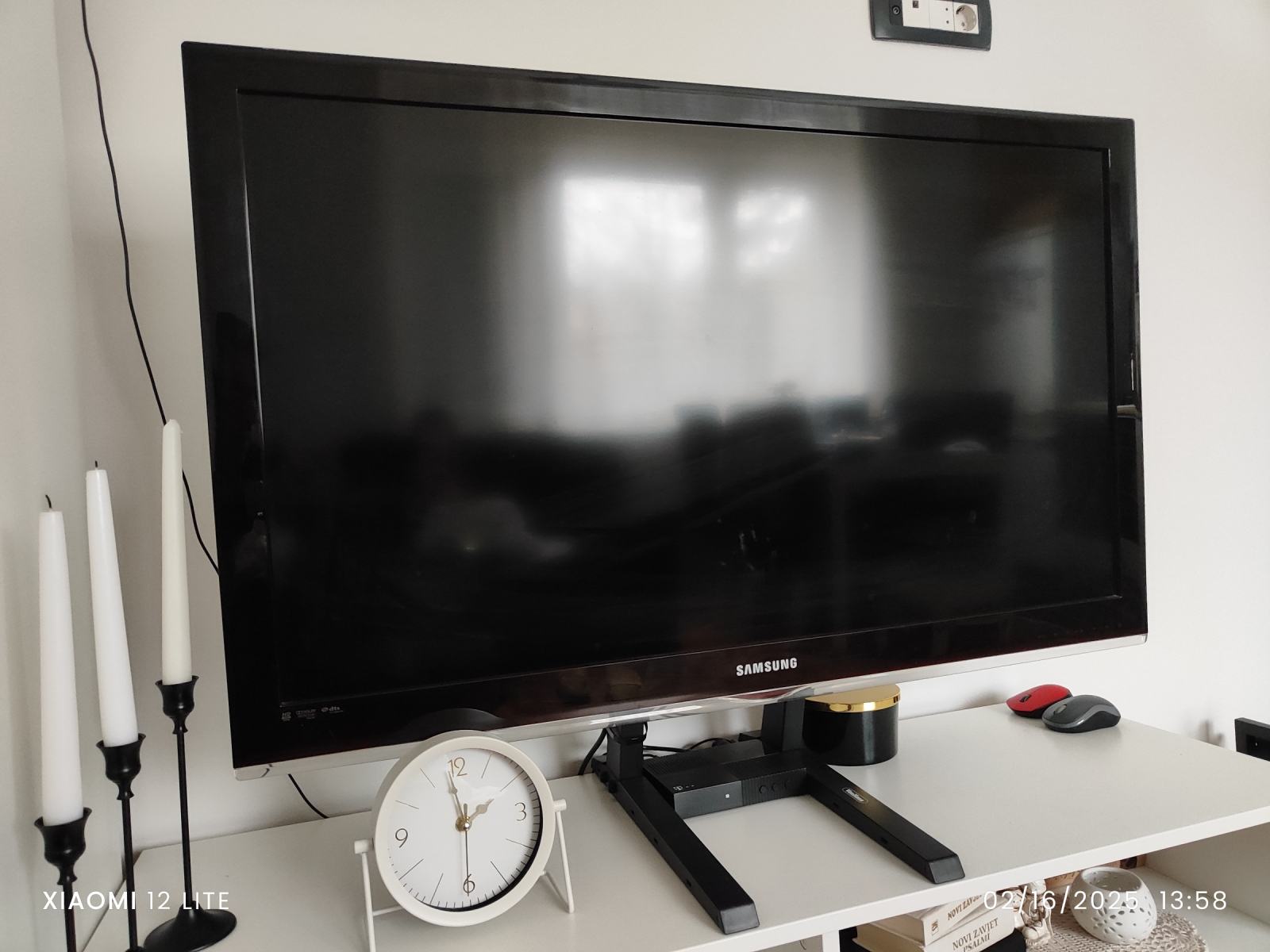 SAMSUNG 40 FULL HD LCD TV