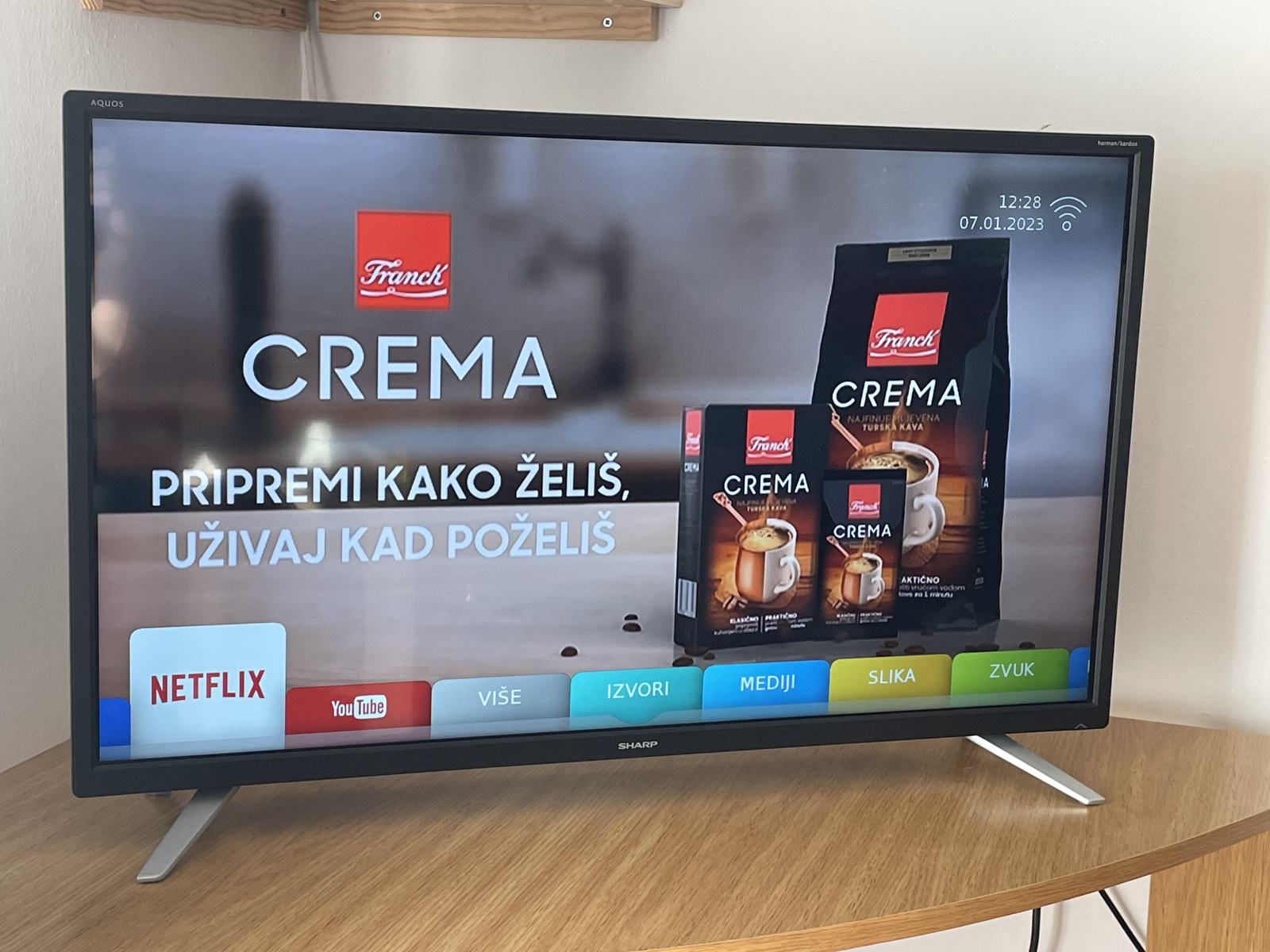 SHARP SMART TV 81 cm DVB-T2, FULL HD, WI-FI, NETFLIX