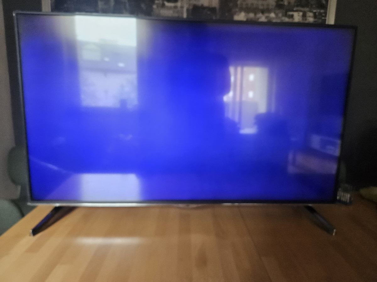 Televizor JVC LT-49VU72K