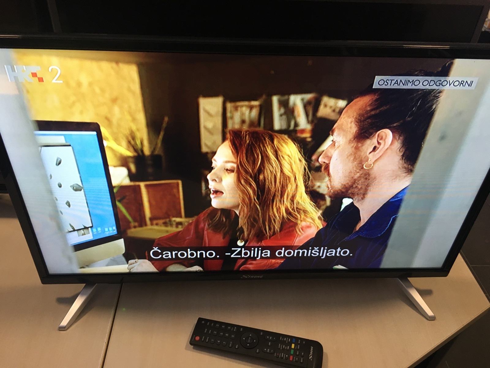 Tv Strong, 32HY4002, 82 cm, dvbt2, S2 tuner, Rate