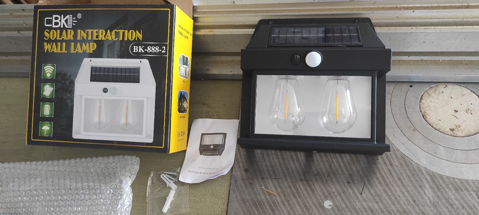 LED SVJETLO SA SENZOROM POKRETA,SOLARNO