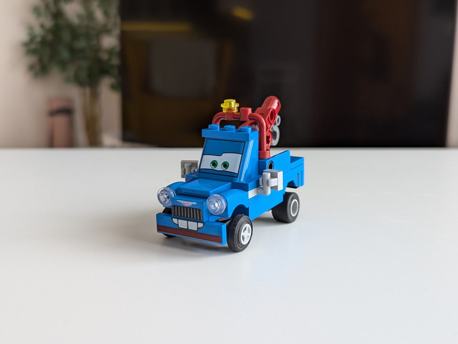 Cars 2: Ivan Mater (9479)