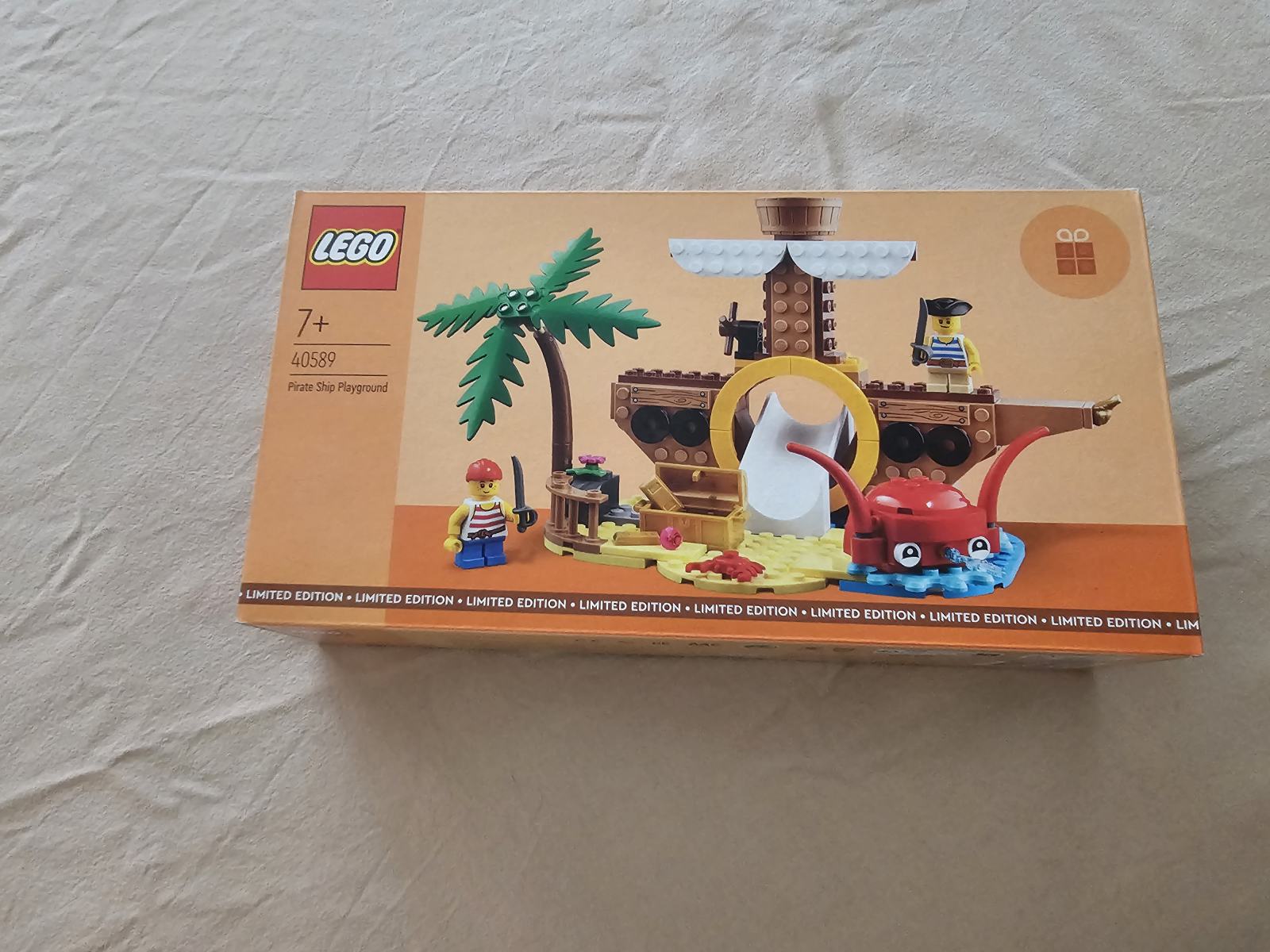 LEGO 40589 Pirate Ship Playground
