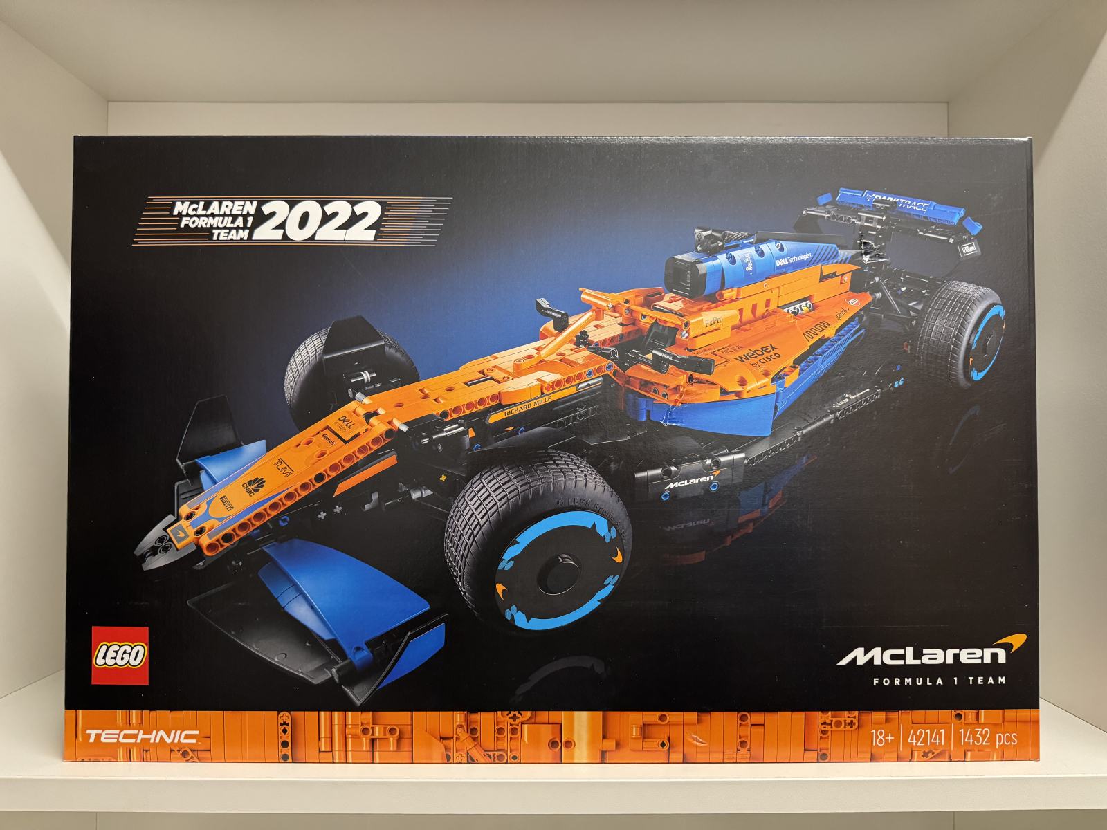 LEGO 42141 McLaren Formula 1