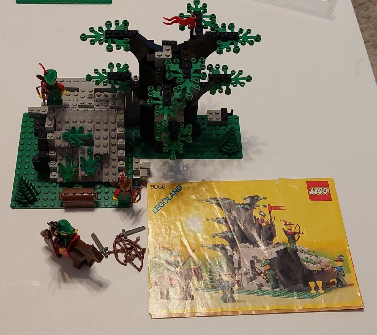 lego 6066 camuflaged outpost