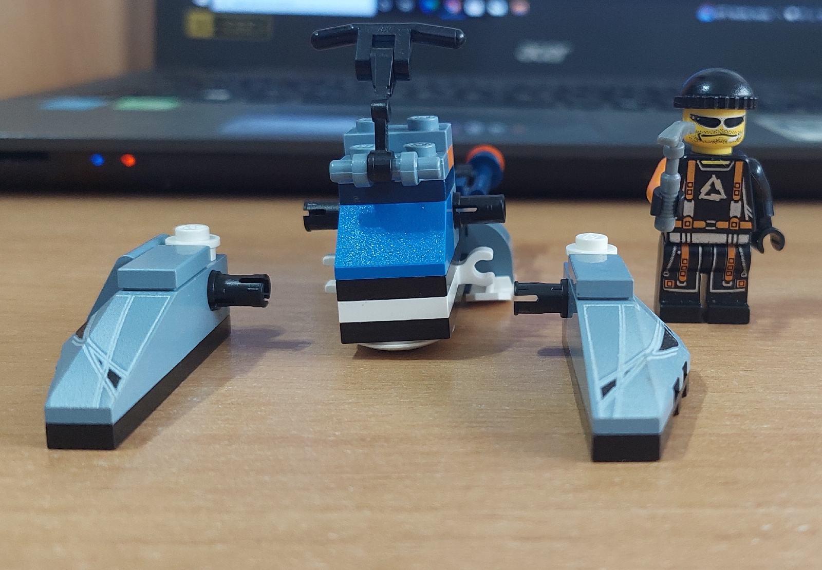 Lego Alpha Team 4742 Chill Speeder