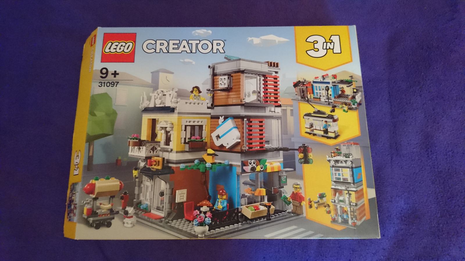 LEGO Creator (3-in-1) - Townhouse Pet Shop & Café (31097)
