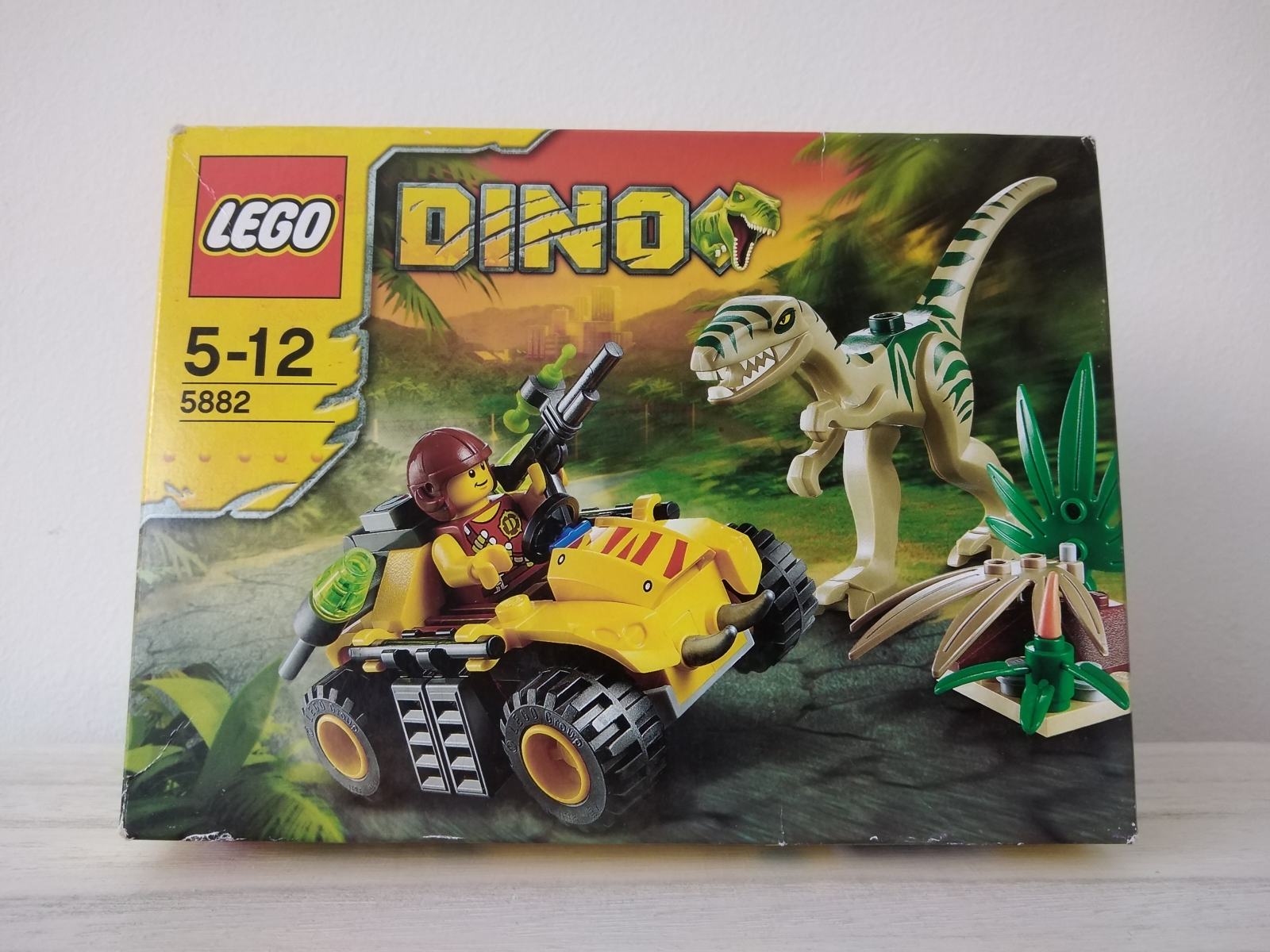 LEGO Dino
