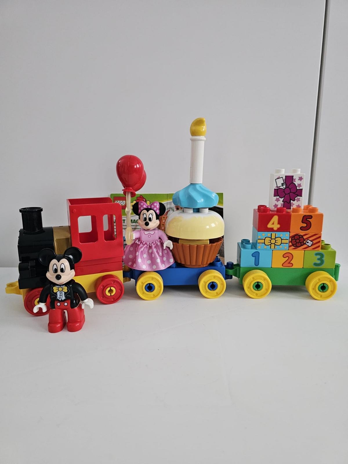 LEGO DUPLO set 10597 – Mickey and Minnie Birthday Parade