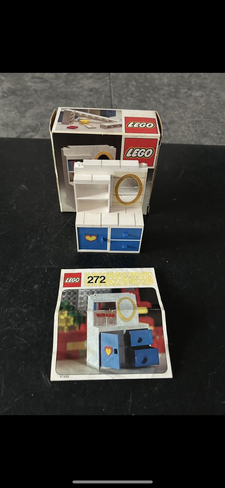 Lego Homemaker iz 1973. 272 Dressing Table with Mirror