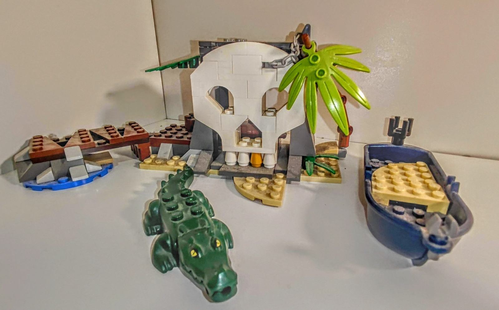 LEGO — Lot #4 — Setovi, Figure & Vozila — OČUVANO