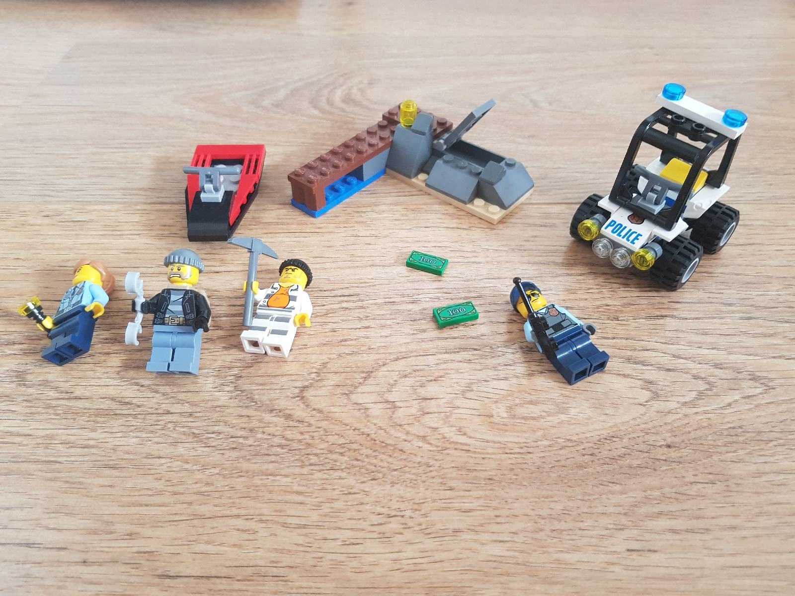 LEGO SET 60127-1 - Prison Island Starter Set