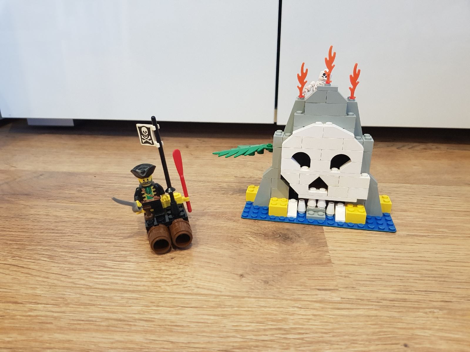 LEGO SET 6248-1 - Volcano Island