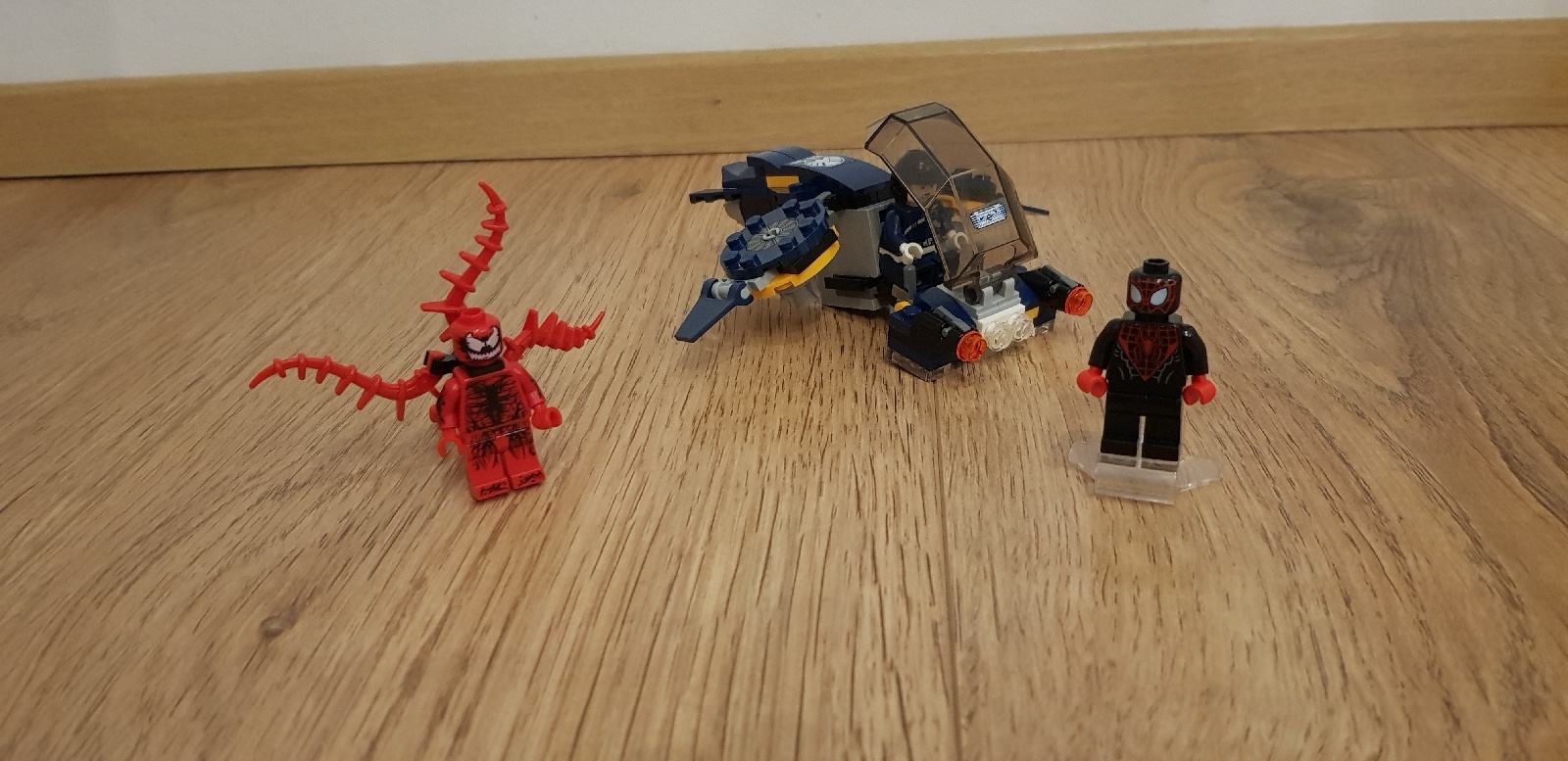 LEGO SET 76036-1 - Carnages Shield Sky Attack