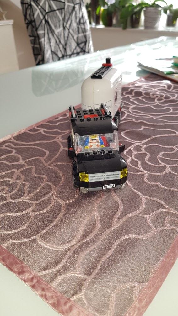 LEGO SET 7635-1 - 4WD with Horse Trailer