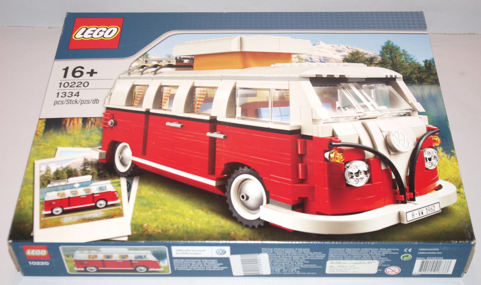 Lego set Sculptures 10220 Wolksvagen T1 Camper Van.