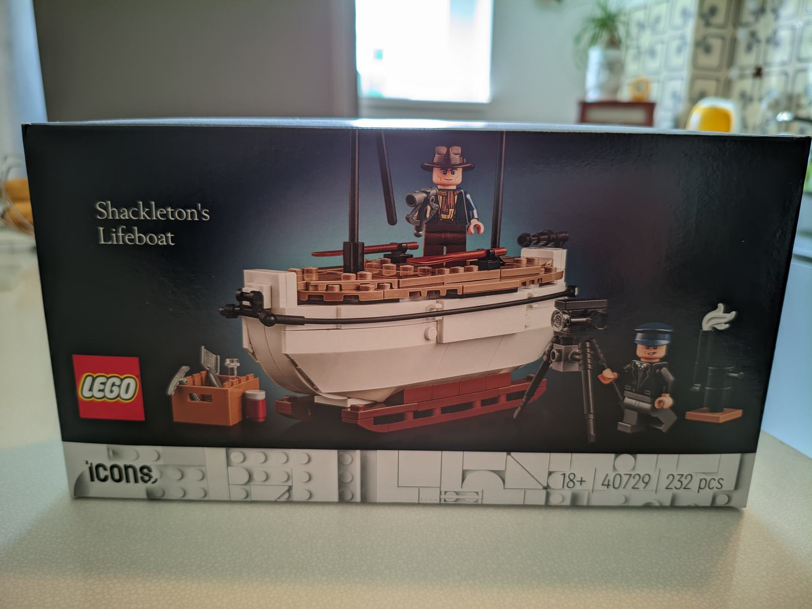 Lego Shackletons Lifeboat (40729)