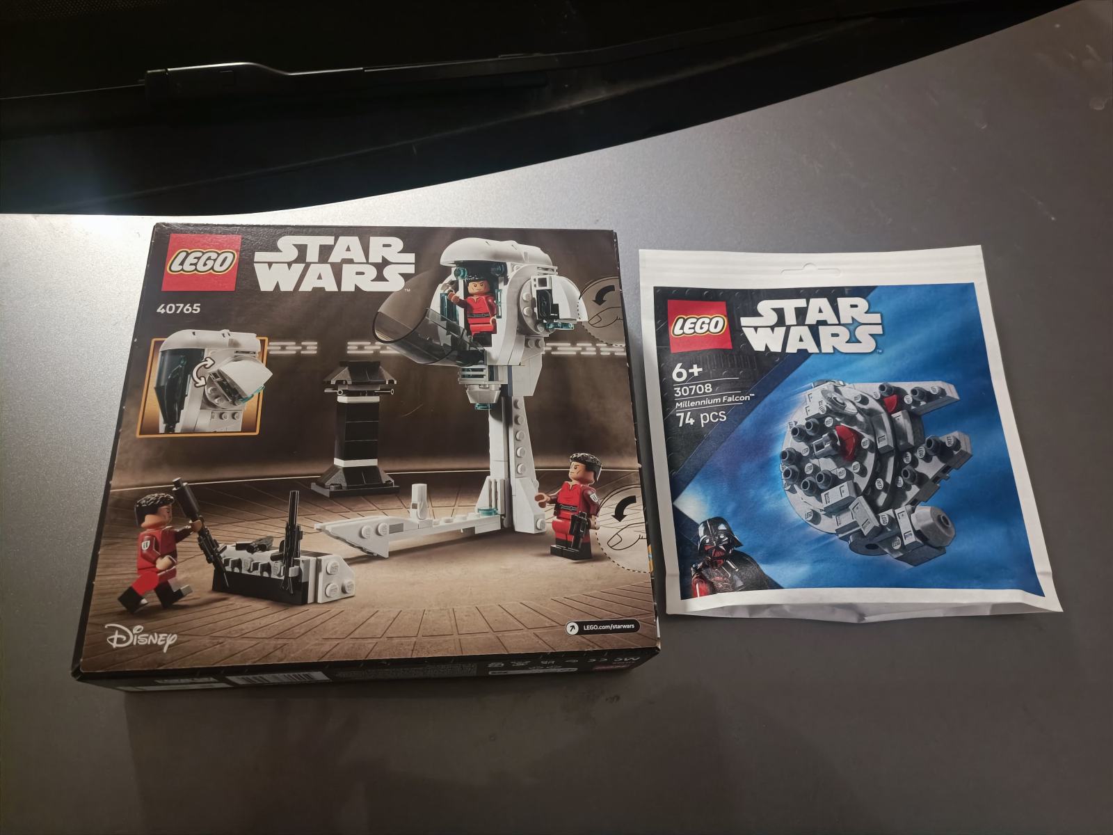 LEGO Star Wars 40765 i 30708
