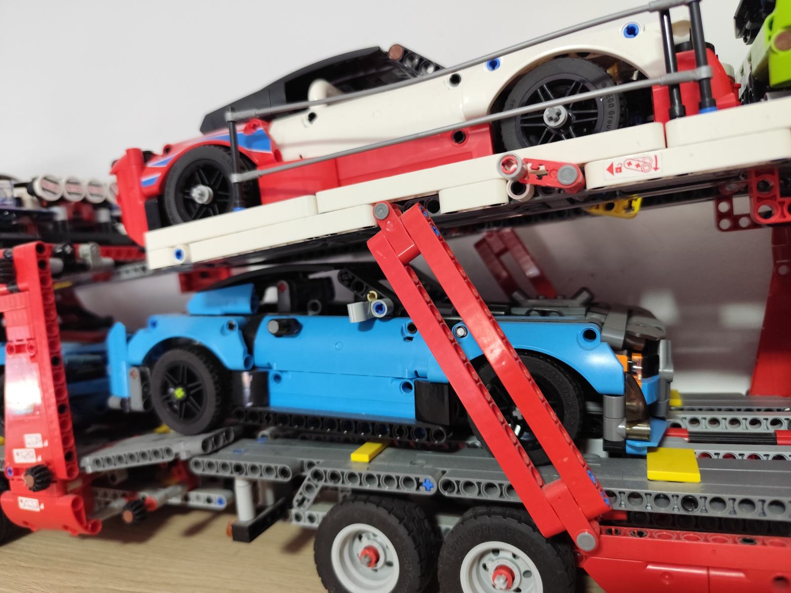 Lego transporter + 5 auta