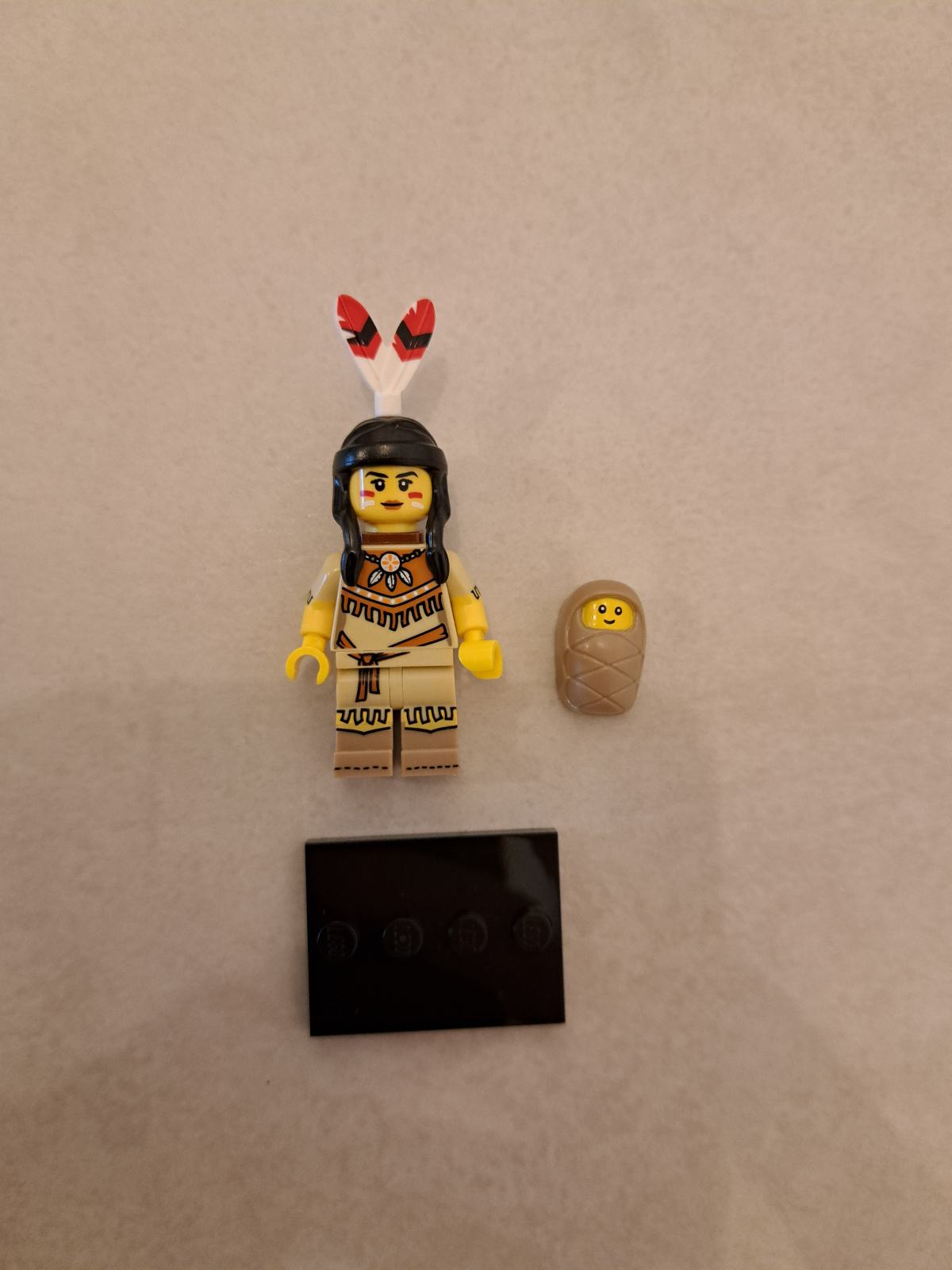 Prodajem Lego Tribal woman series 15 figuru