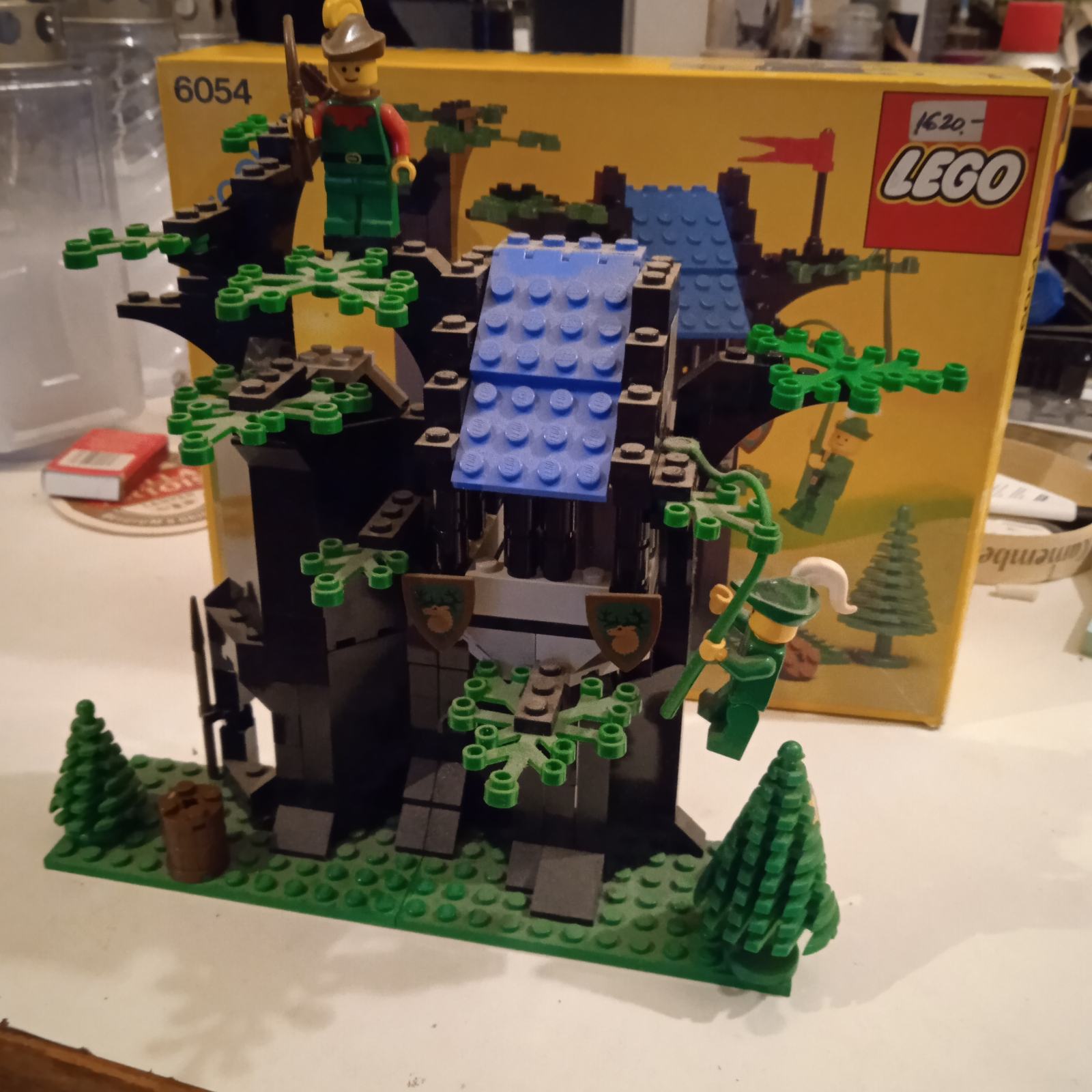 Robin Hood set (6054) Treehouse