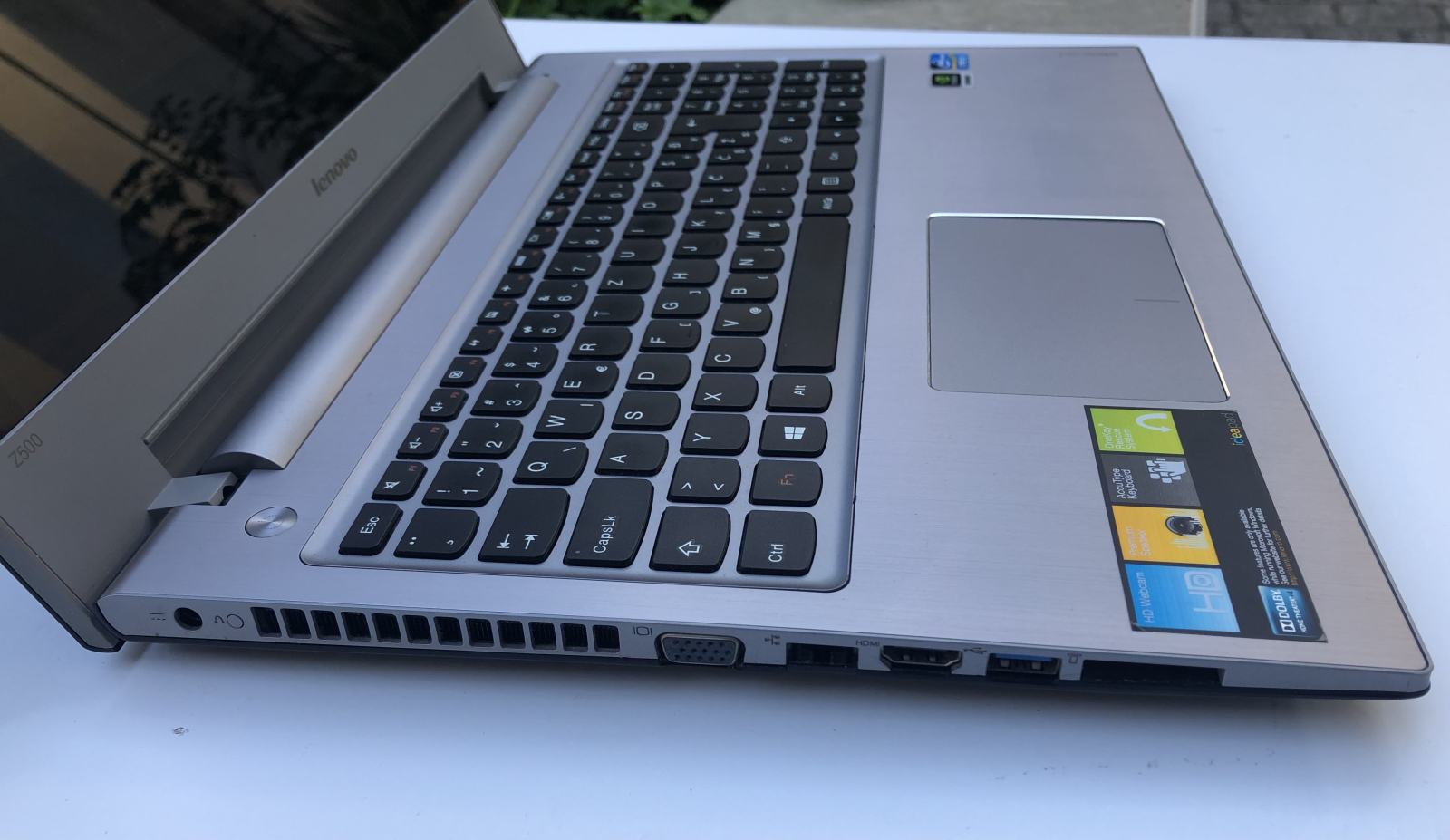 Lenovo Ideapad Z500 i5-3230m 2,6ghz 8gb 128 ssd intel/nvidia 645m 2gb