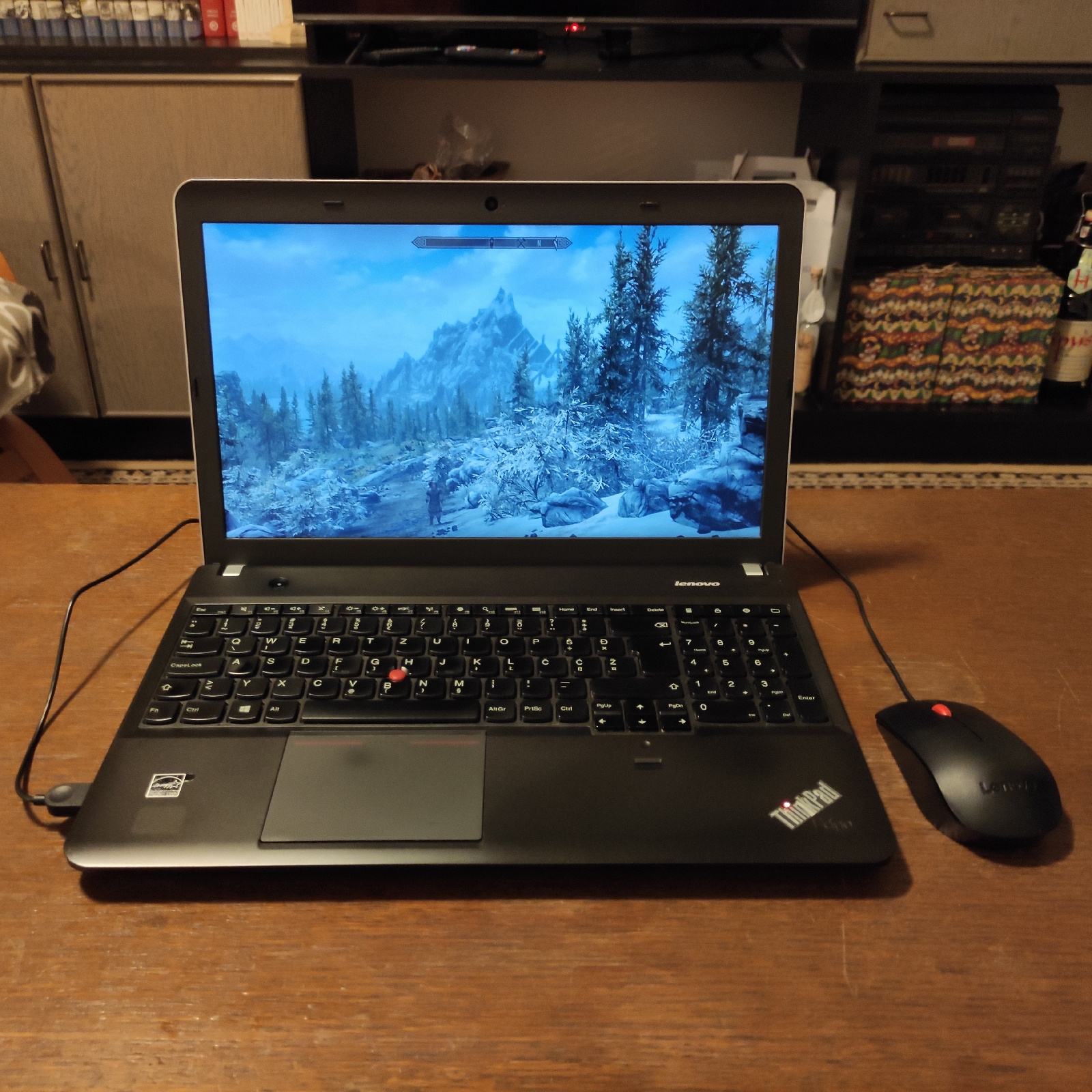 Lenovo ThinkPad Edge - Intel Core i5/8GB/1TB/Nvidia/Windows 11