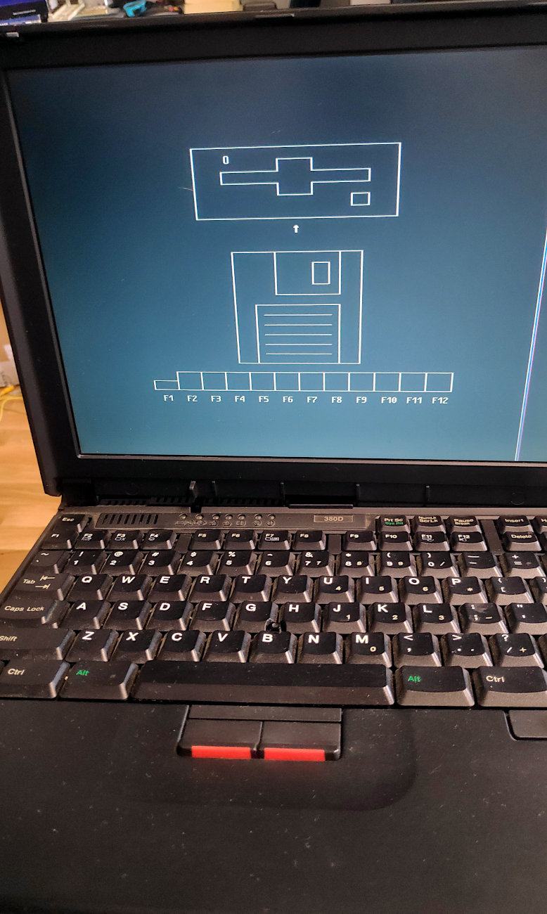 Rijedak i skup retro laptop IBM 380D 2635 ispravan s punjačem
