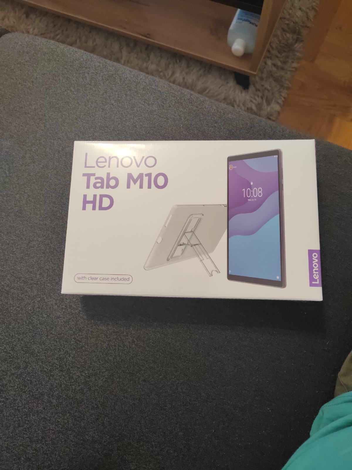 prodajem tablet novo zapakiran
