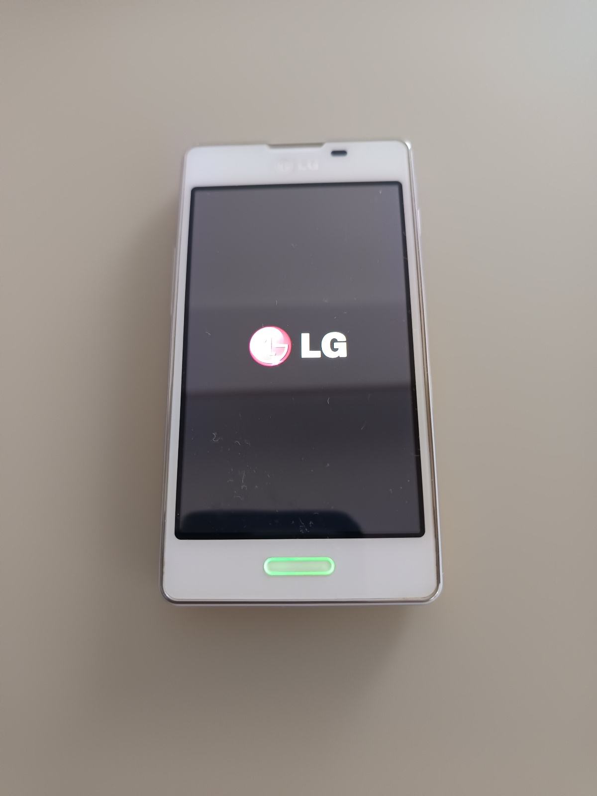 Mobitel LG -E 460, L5 II
