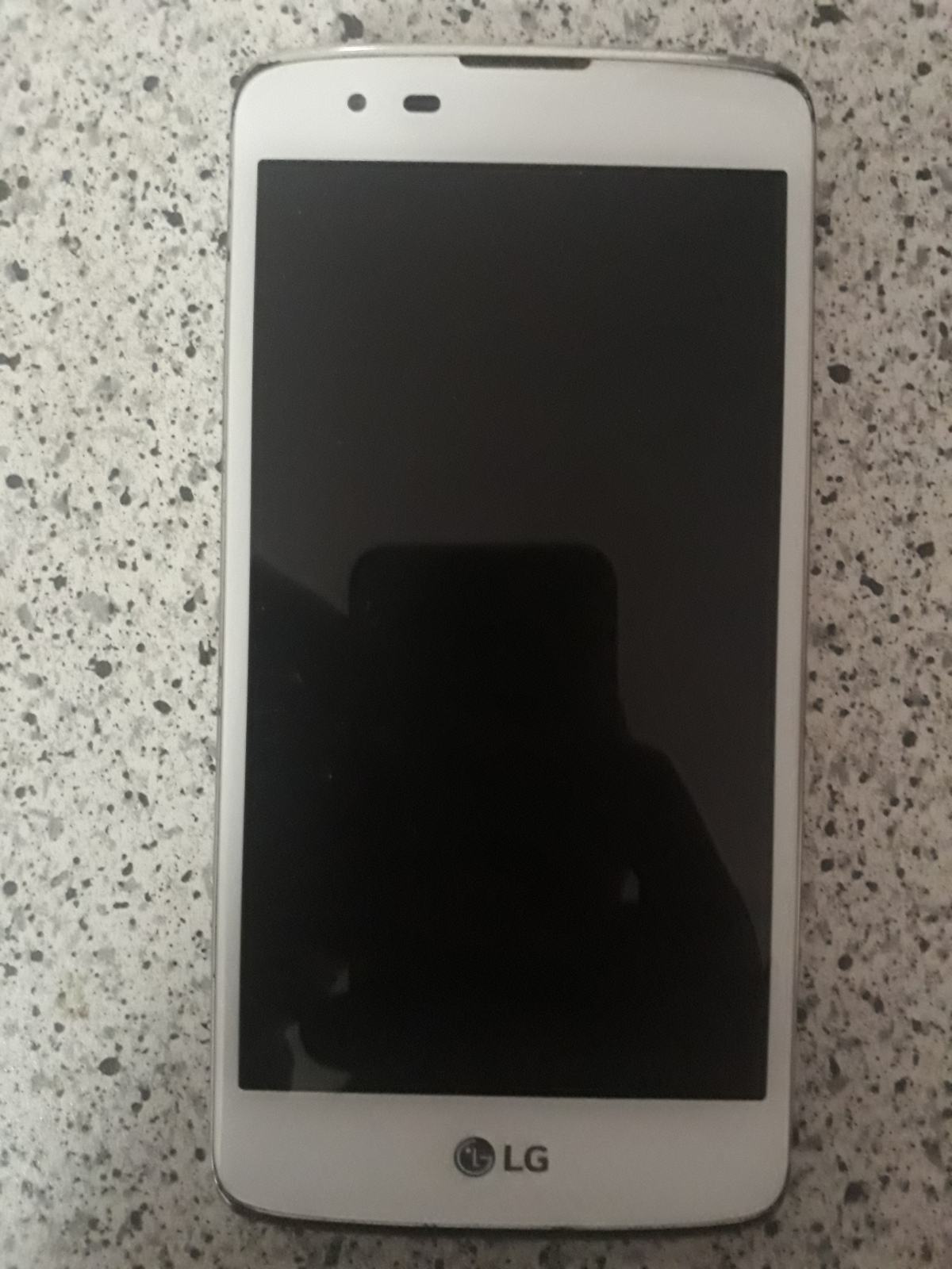 LG K350N mobitel
