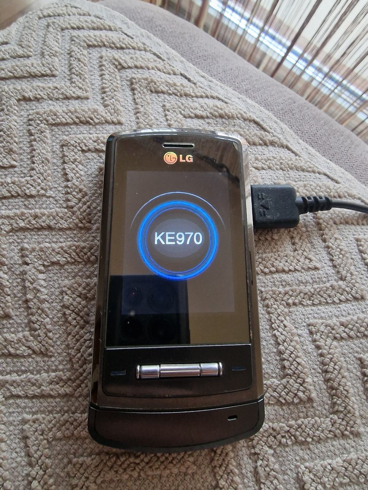 LG KE970