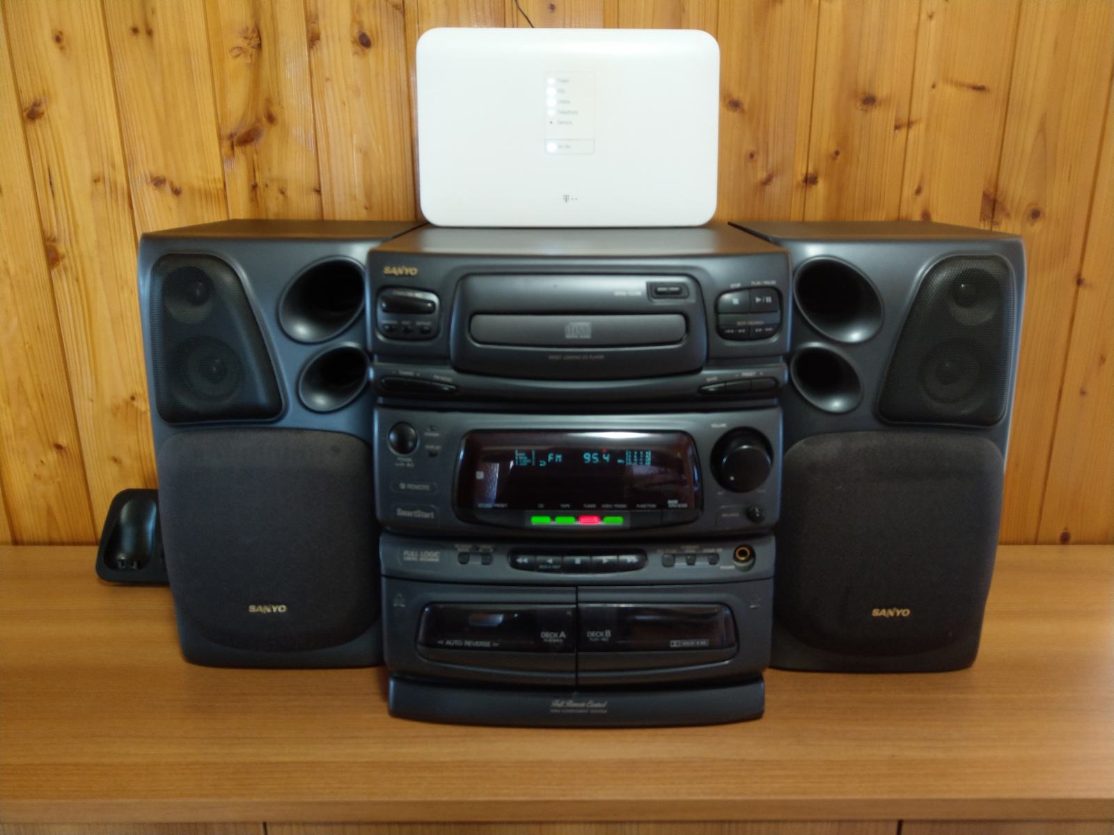 Muzička CD HI-FI linija Sanyo
