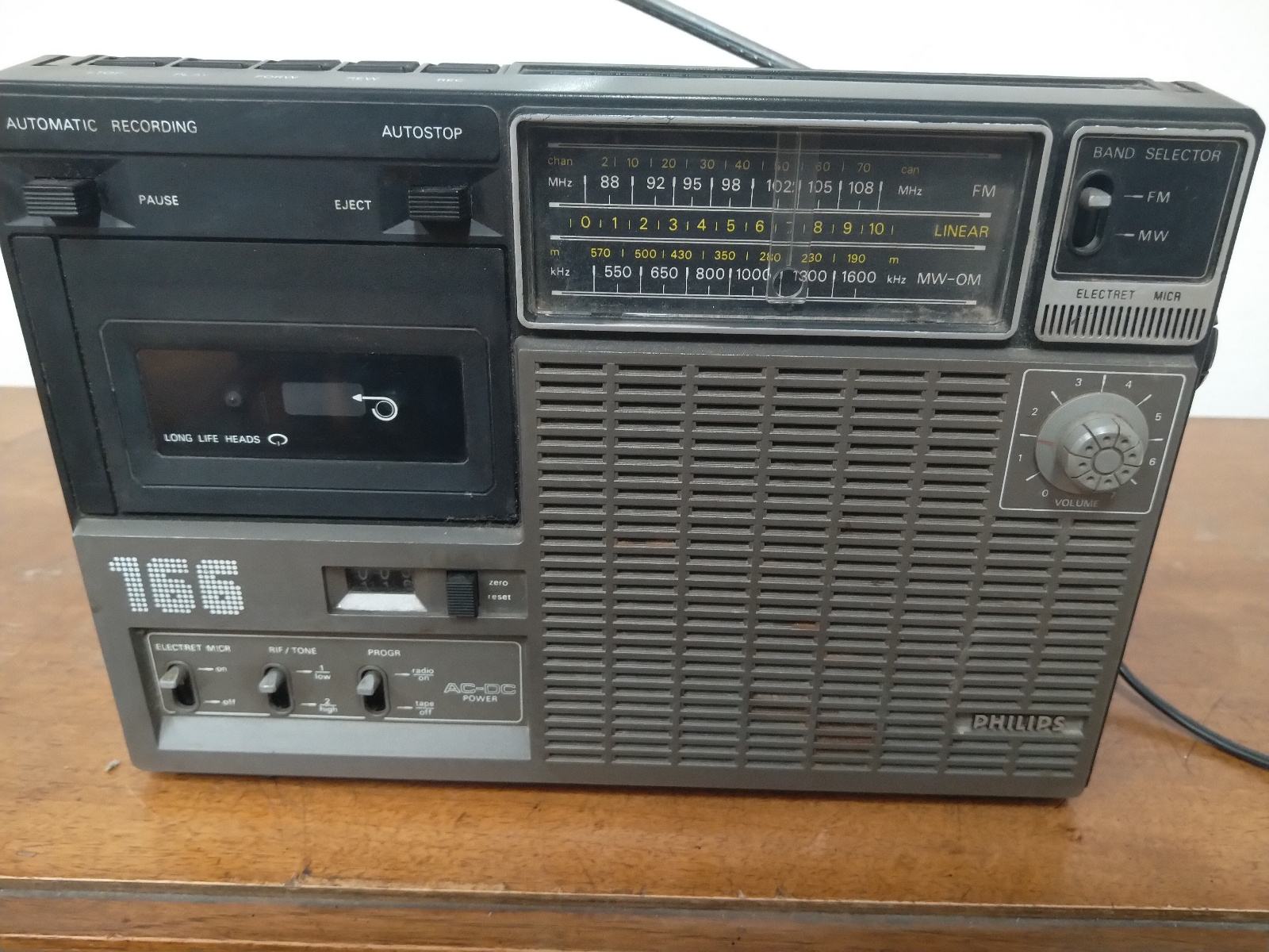 Radio Philips 166