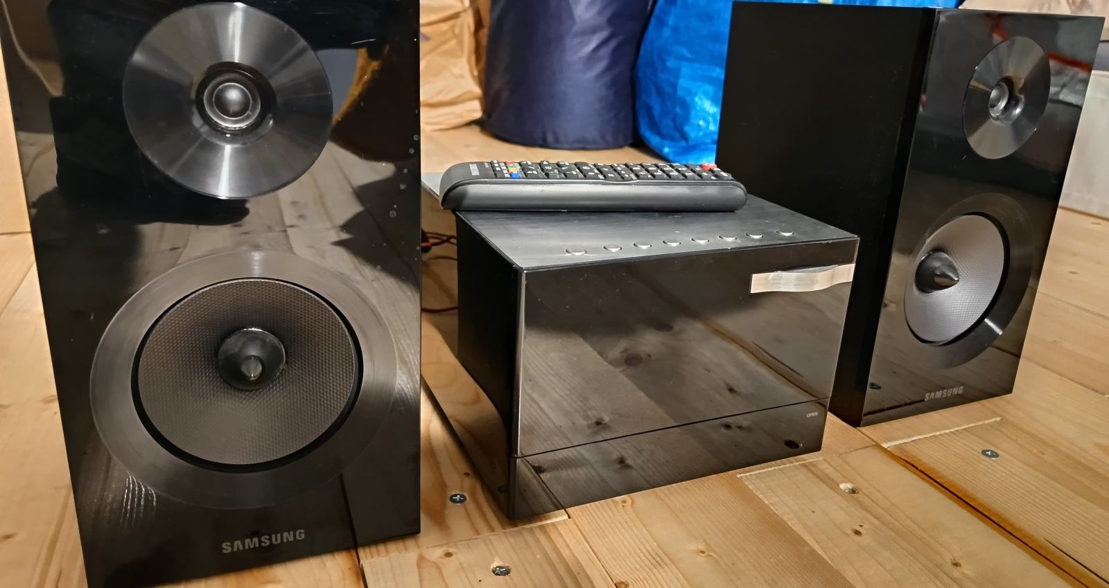 Samsung MM-E330D micro linija